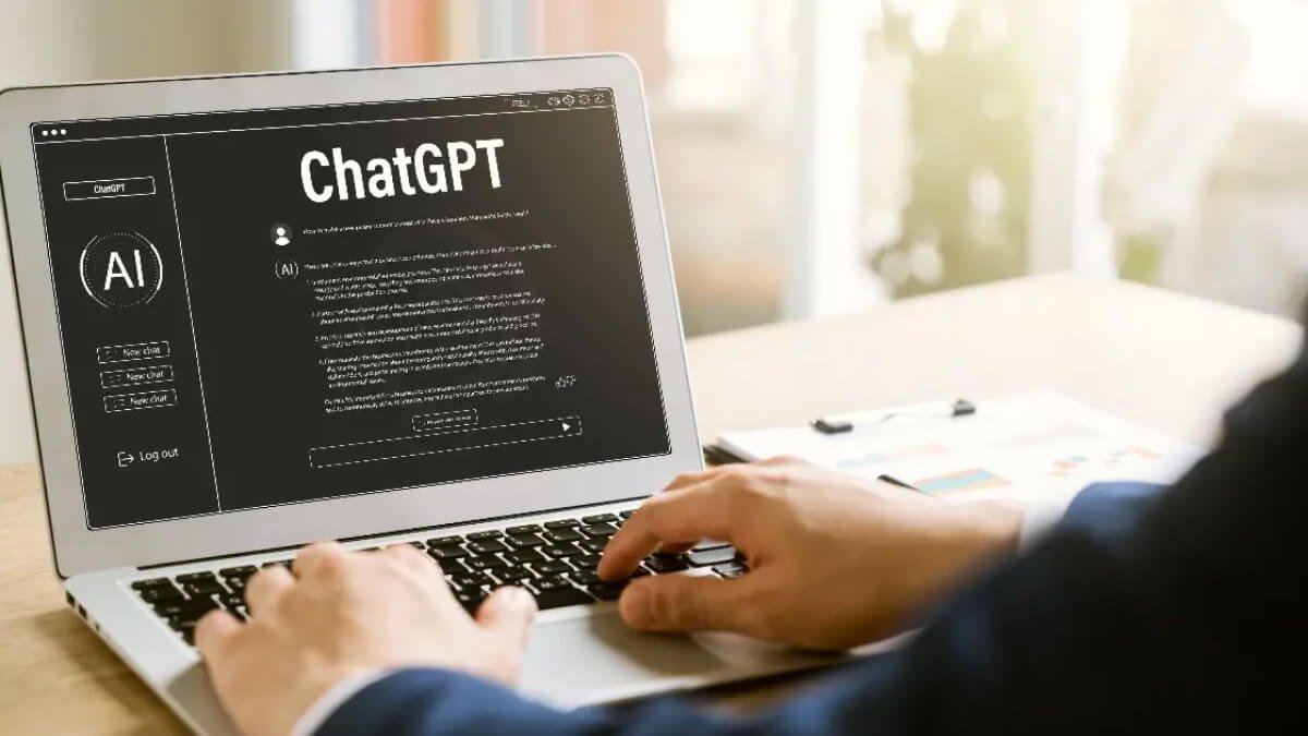 How to Use ChatGPT for Business (2025) - Familiarizer